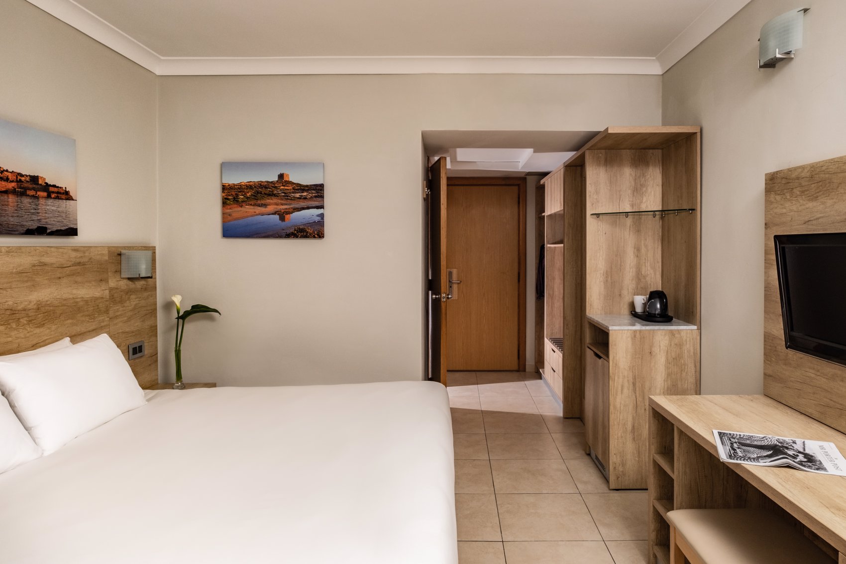 Rooms & Suites – Standard Room with Lateral Sea View – Balcony – Qawra ...