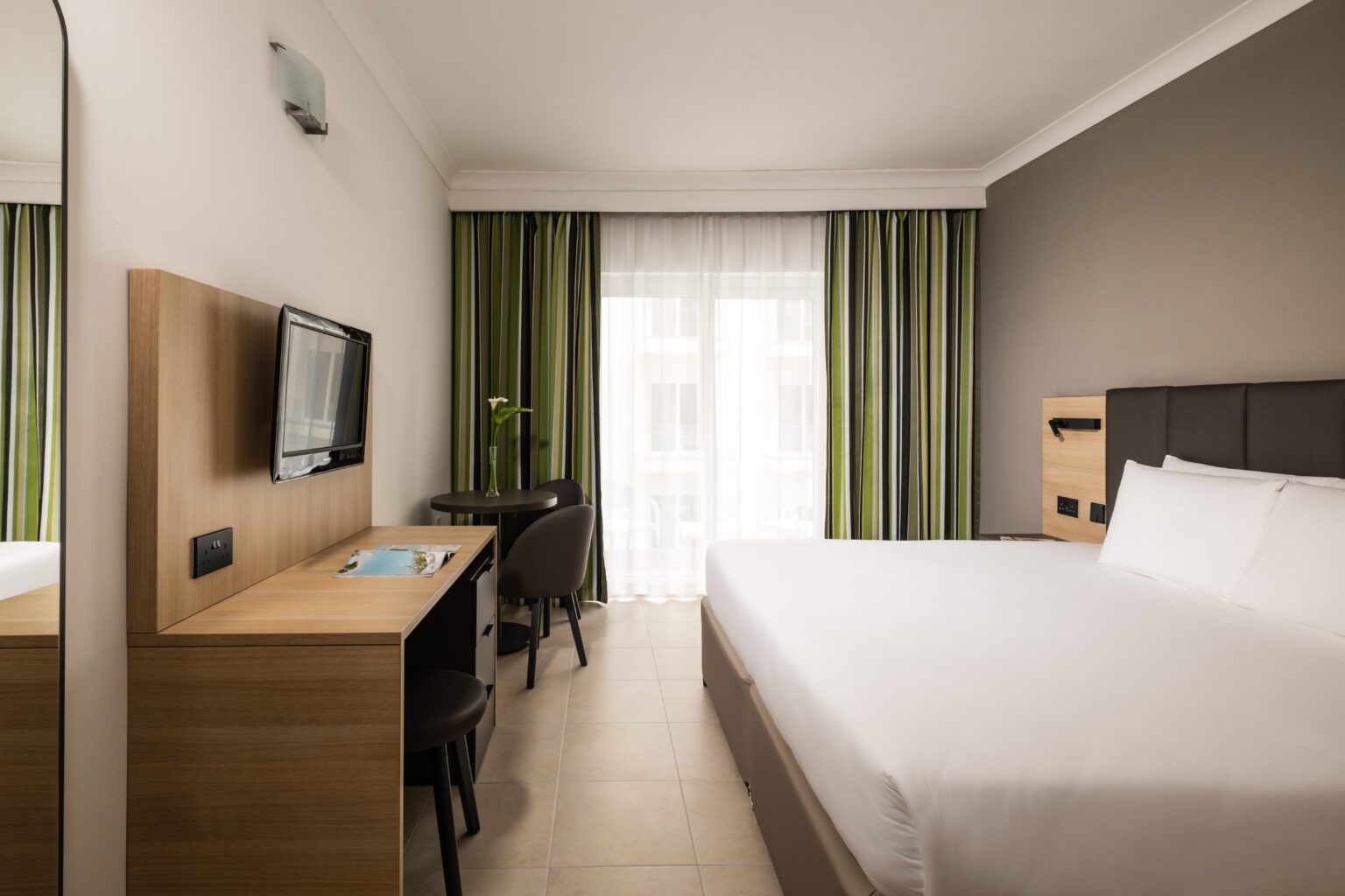 Rooms & Suites – Standard Room with Balcony – Qawra Palace Resort & Spa